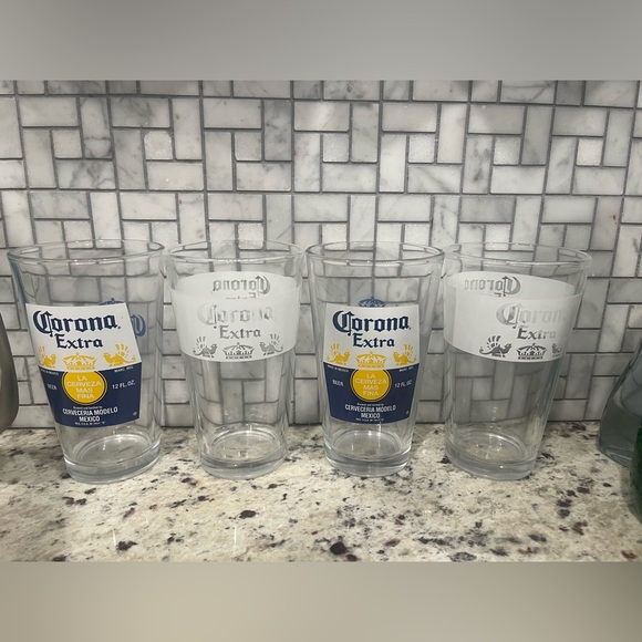 Corona | Dining | 4 Corona Pint Glasses 2 Wbluewhitegold Images 2 White ...